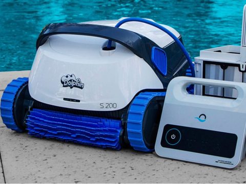 Pool-Plus | Dolphin New S250 Pool Cleaner